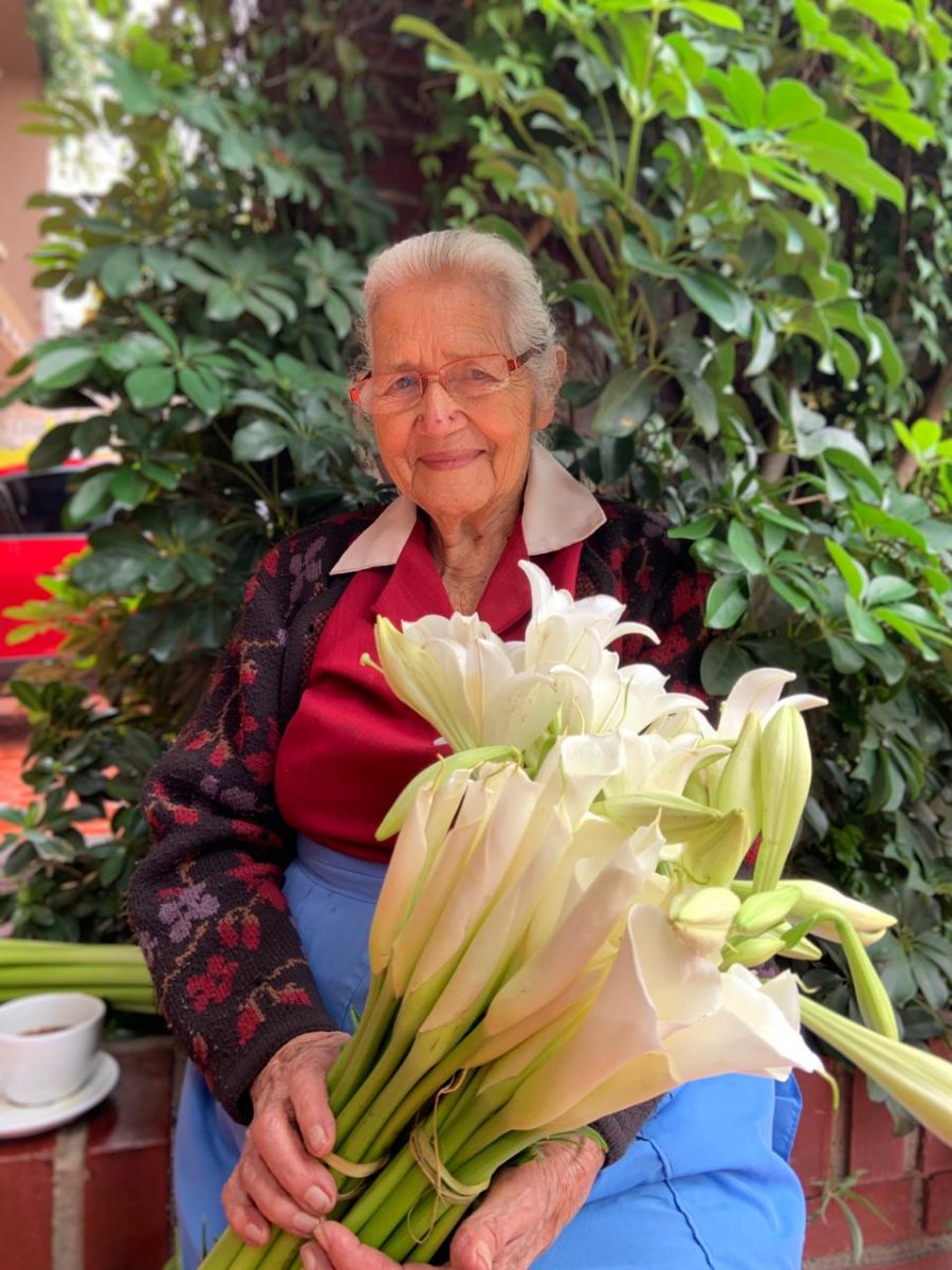 Doña María y sus flores - Santa Lucía Hn